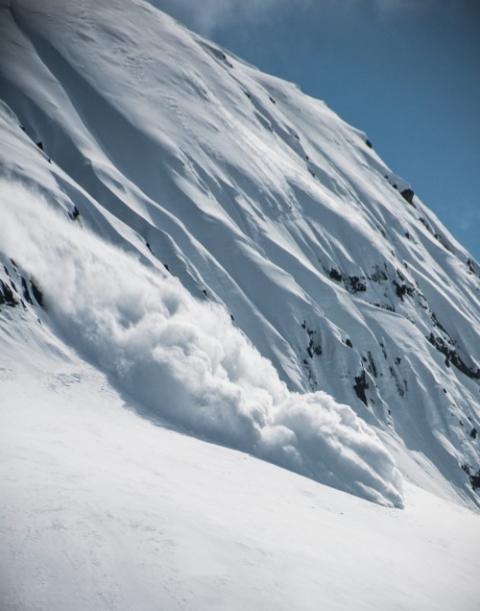 Avalanche Forecasting 101 by Scott Thumlert | Mike Wiegele Helicopter ...