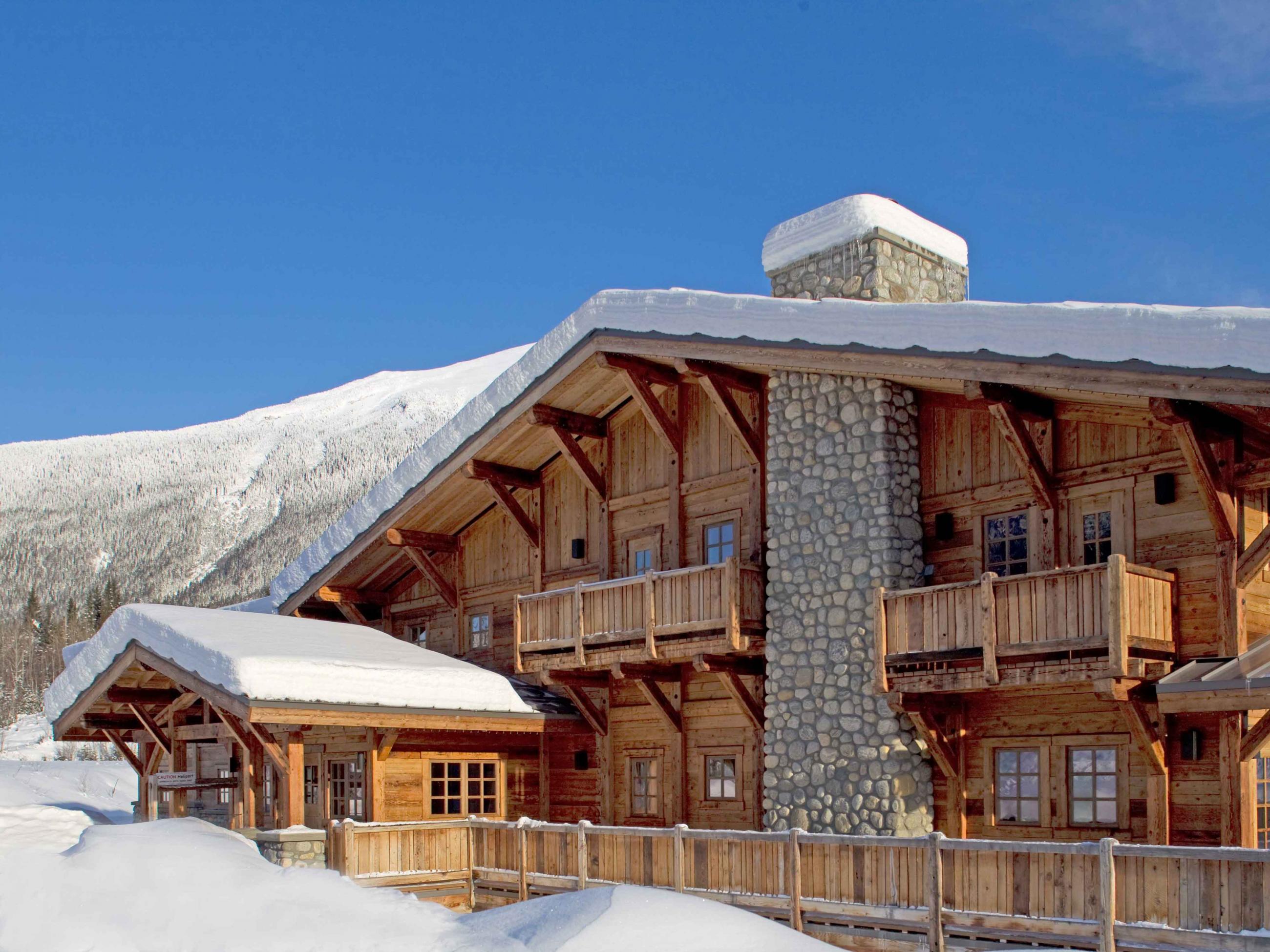 Albreda Lodge | Mike Wiegele Helicopter Skiing